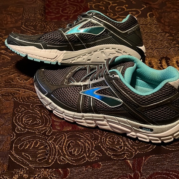 Brooks | Shoes | Brooks Addiction A2 | Poshmark